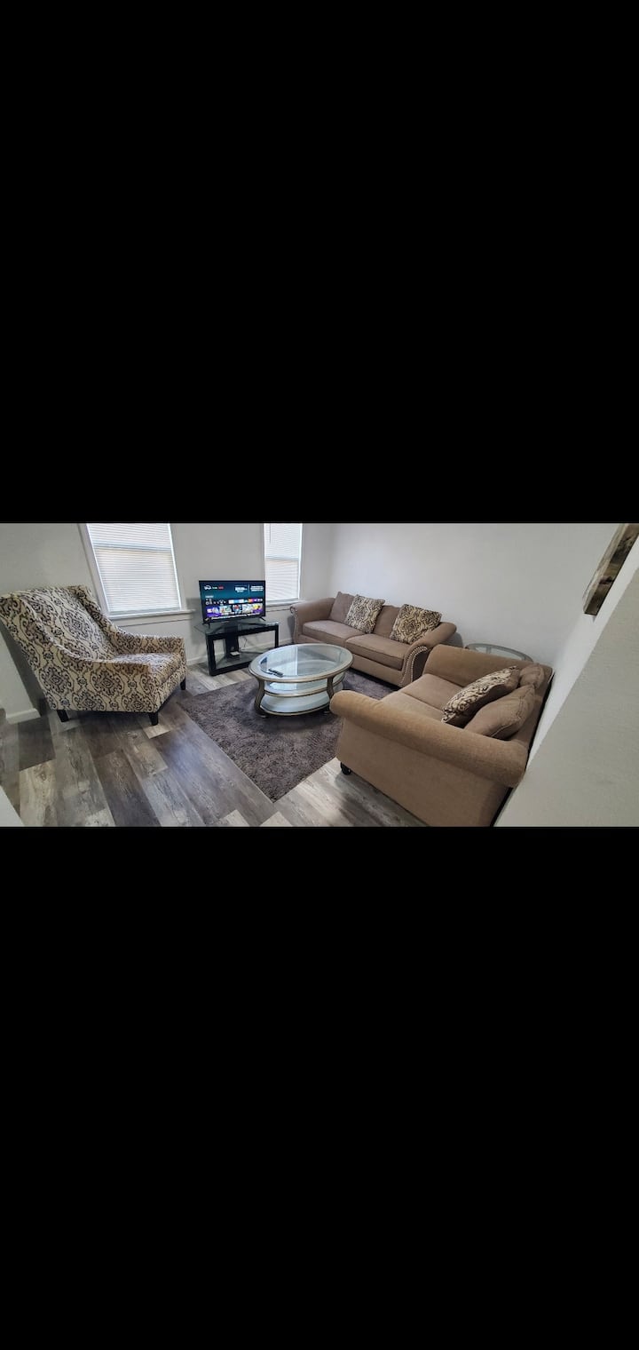 Near Toledo Hospital – Furnished Home. Quiet. - Toledo, OH
