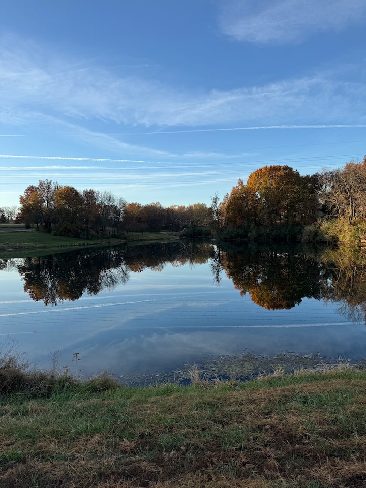 The Cabin At Loughery Farm - Kansas City, MO
