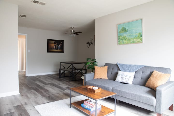 Bright & Modern 2br | Near Uab & Hospitals - Homewood, AL