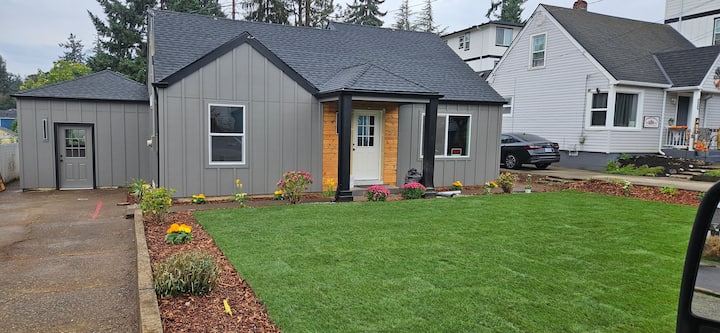 Cozy, Fully Remodeled House - Salem, OR