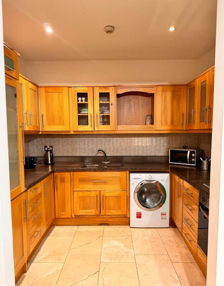 Entire 1bed Room Apartment At Dublin With Wifi - Dublin Airport (DUB)
