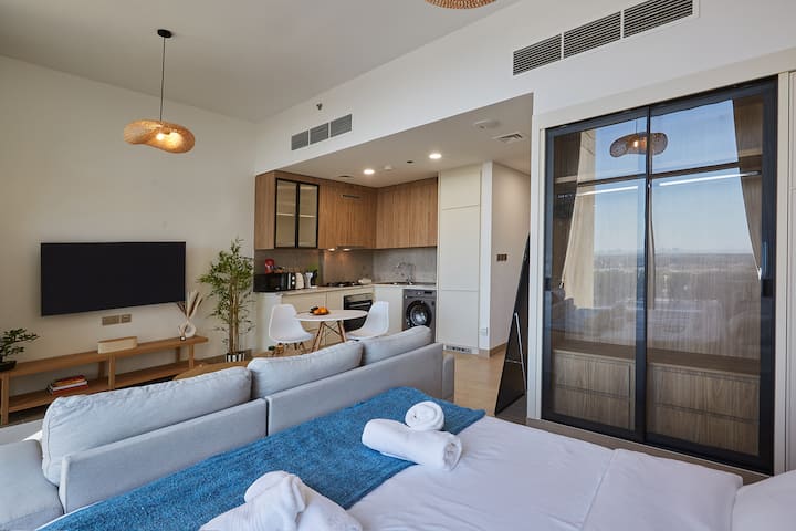 5 Mins To Barari & Global Village, Bohochic Studio - Dubai