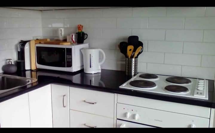 1 Bedroom Cute And Cosy Unit. Great Location! - Kiama