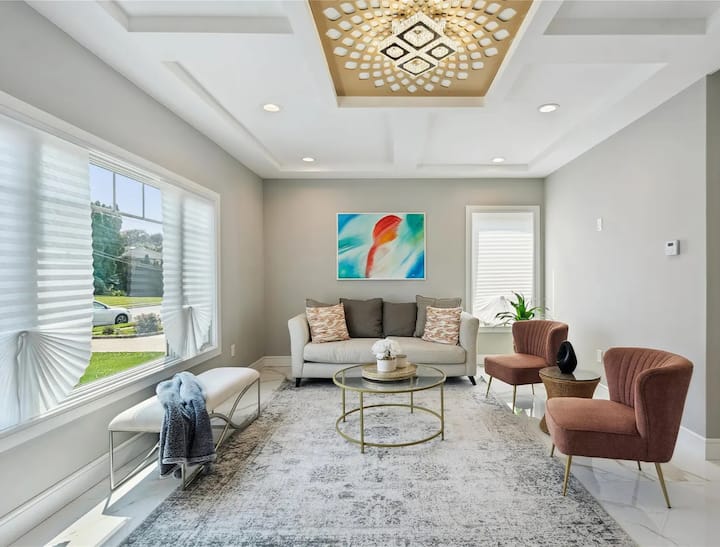 Modern House In Hicksville Downtown, 4 Br, 3 Bath - Woodbury, NY