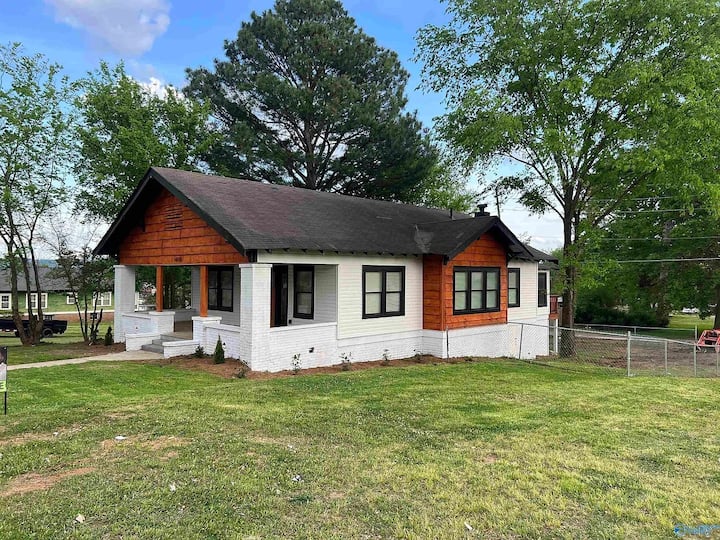 Cottage In The Magical City. - Birmingham, AL