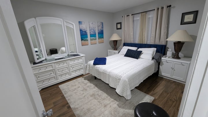 Newly Remodeled, Near Midtown, S. Tampa, Westshore - Tampa, FL