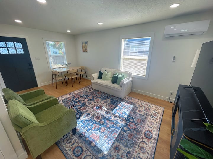 Emerald Aura - Steilacoom, WA