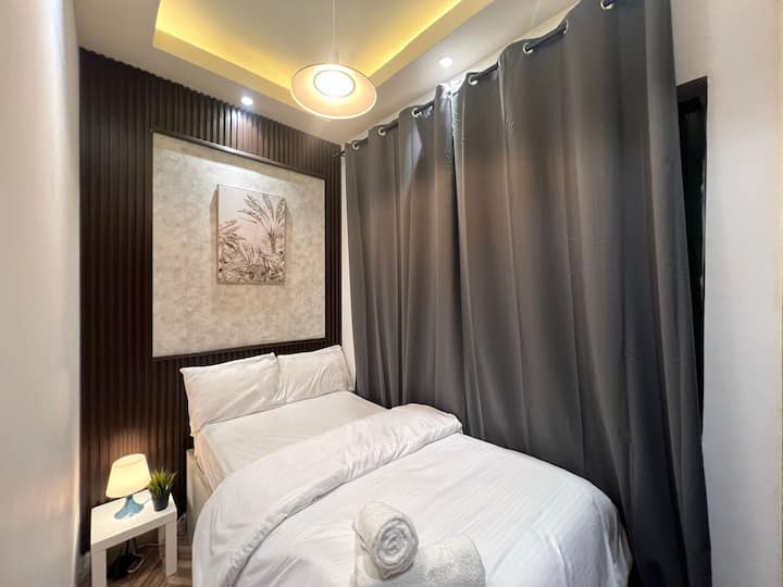 Travel Partition Room With Window In Tecom - Dubai
