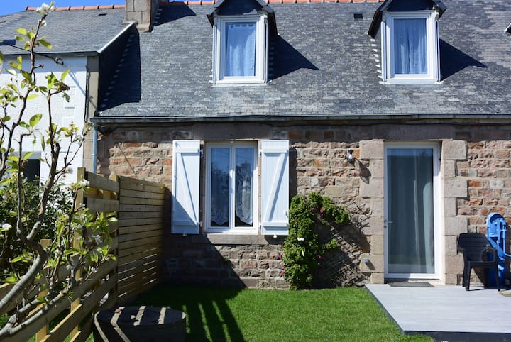 Maisons De Groupe Idéales Pour Famille Nombreuse - Perros-Guirec