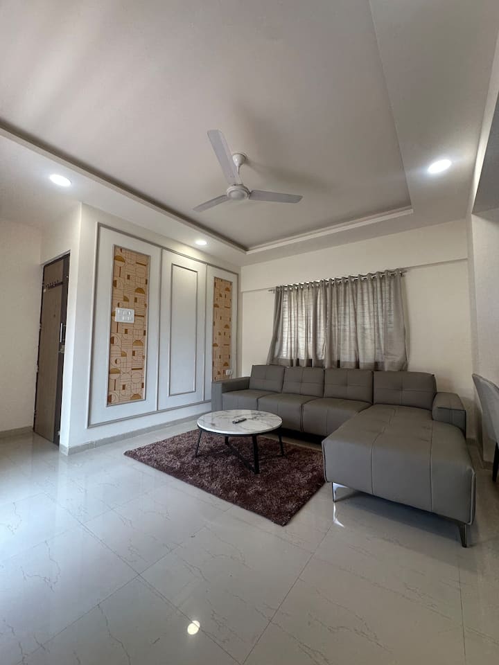 Spacious And Comfy 2bhk Near Balewadi Highstreet - Pune
