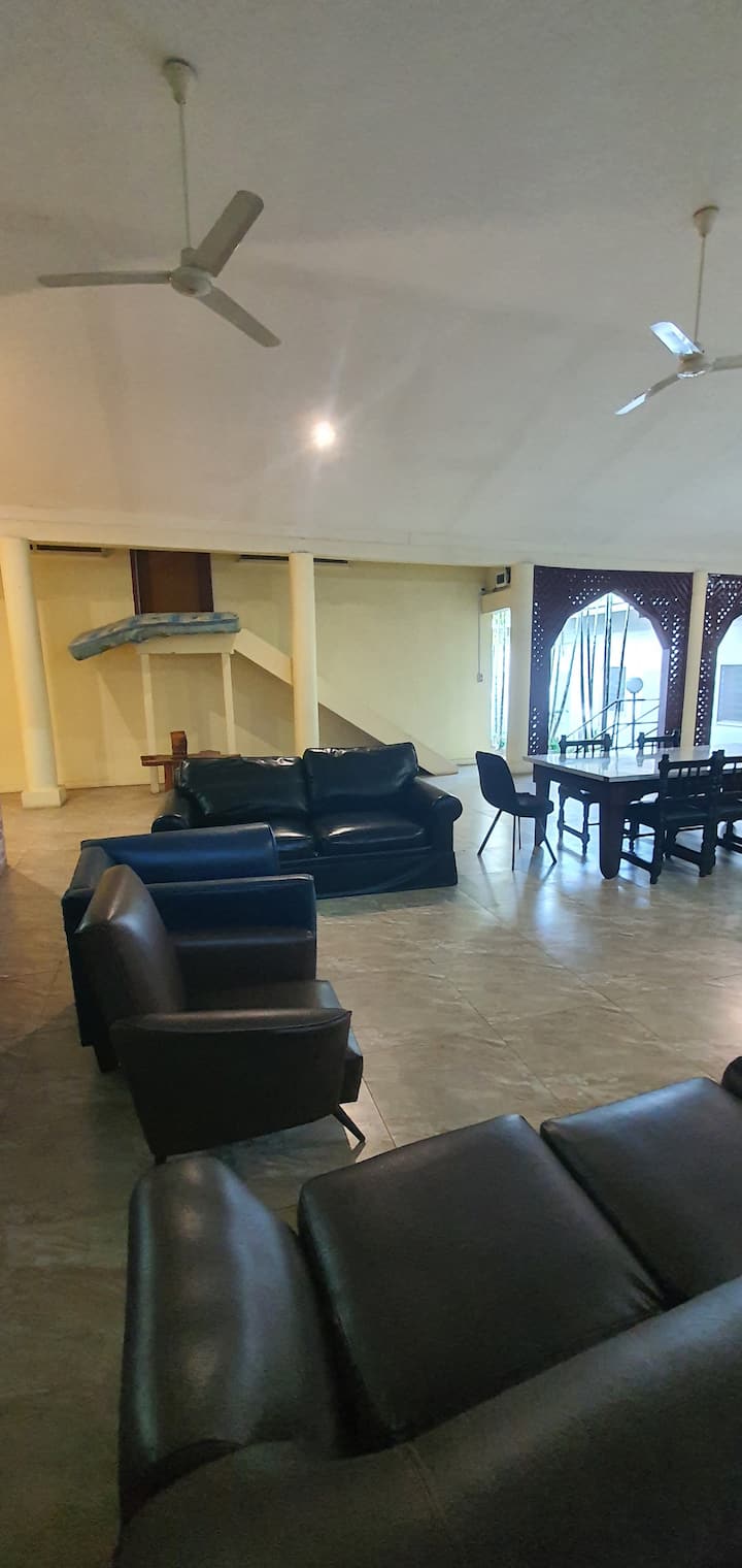 Ensuite Near Hospital (600m) Pool & Breakfast - Apia