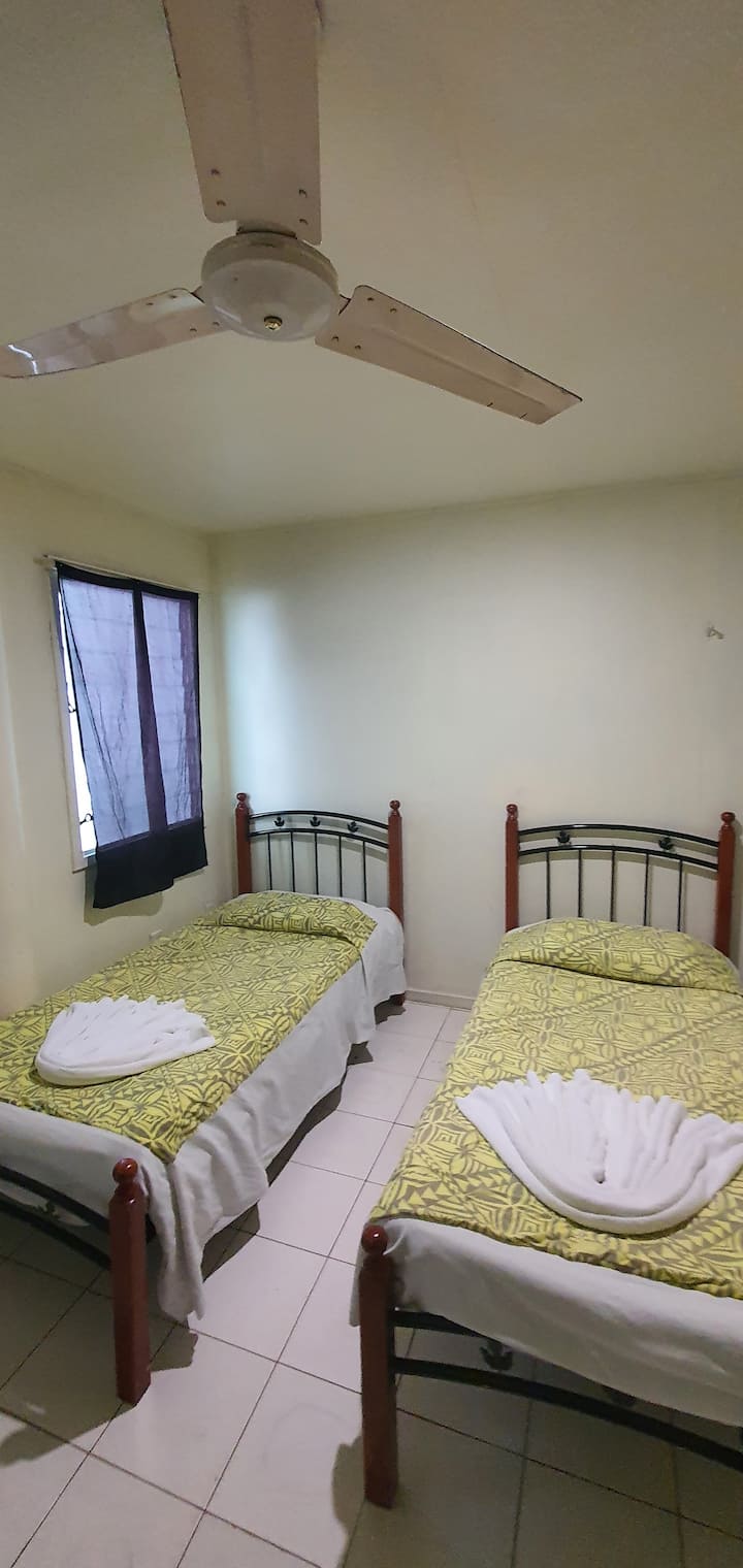 Ensuite Near Hospital (600m) Pool & Breakfast - Apia