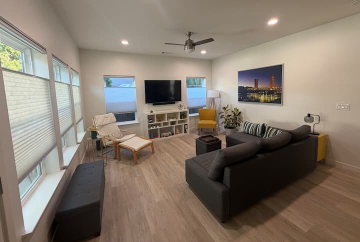 Modern 2br/2ba New Construction | Near University. - Davis, CA