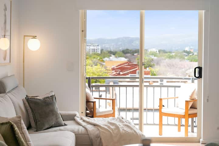 Adelaide 'Hills-view' Retreat - Adelaide