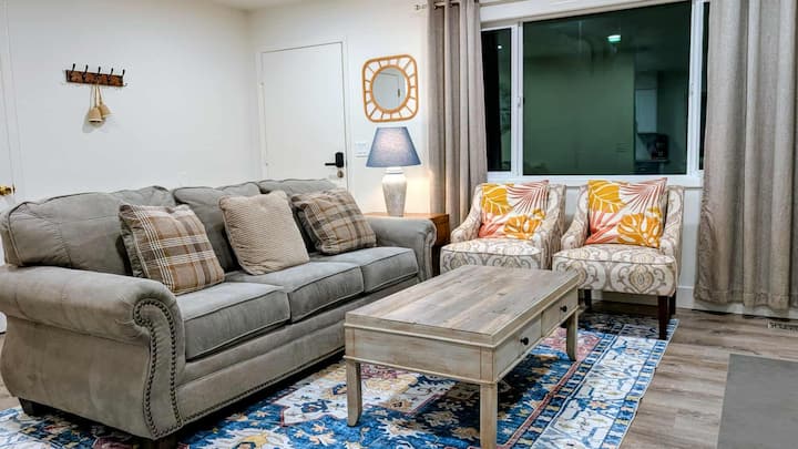 Cozy Duplex Getaway - Hillsboro, OR
