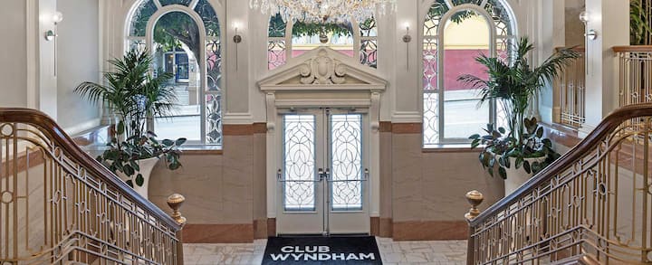 Lovely 3 Br At The Canterbury - San Francisco, CA