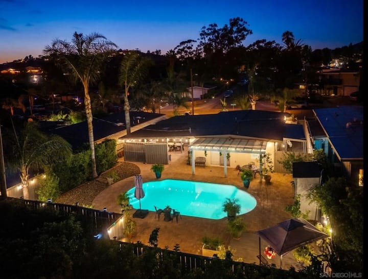 La Mesa Oasis W/ Pool, Entertainment, & Gaming - スプリング・バレー, CA