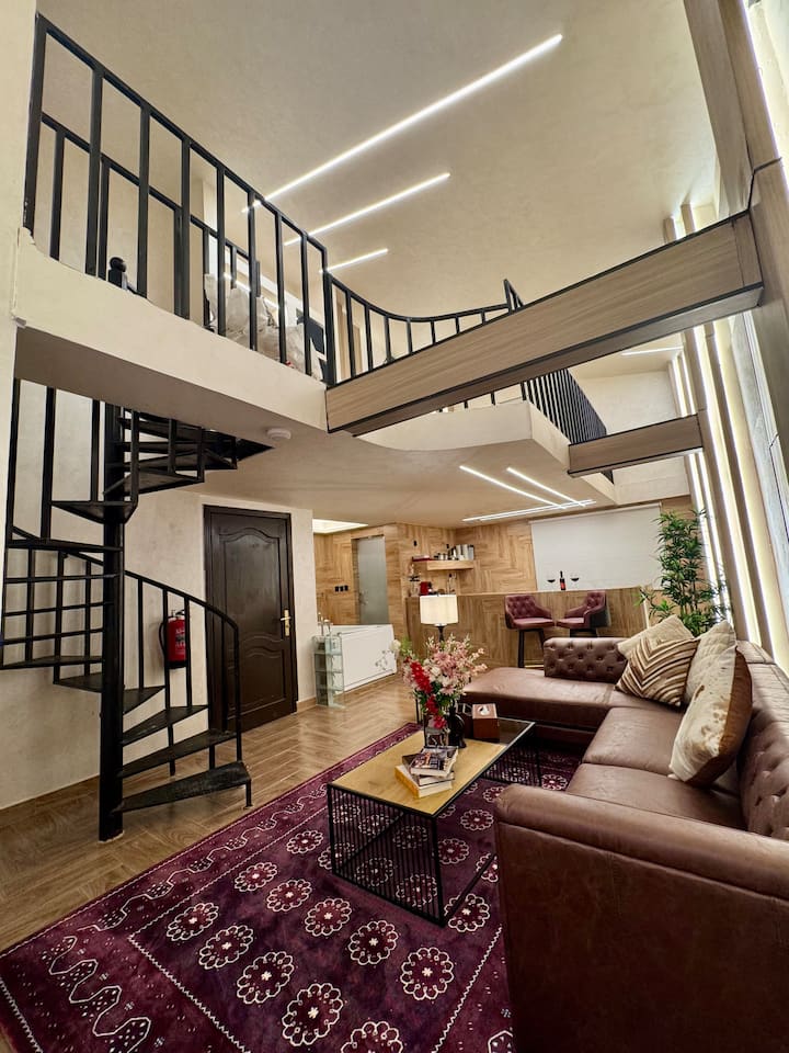 501-vip-stylish Loft With Jacuzzi & 85” Qled Tv - Jeddah