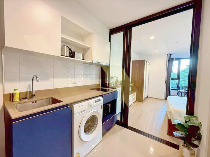 普吉中心公寓/泳池-健身房-共享办公室 靠近普吉老街/夜市/水上乐园/购物中心. - Phuket