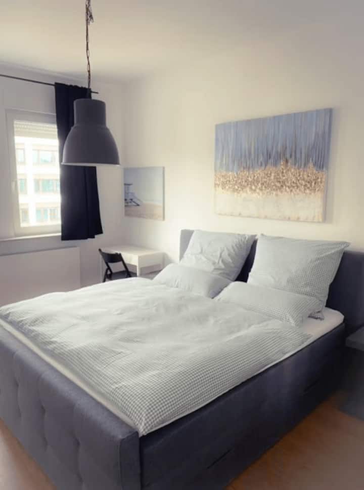 Cozy 3 Bedroom Apartment Near Frankfurt University - Eschborn