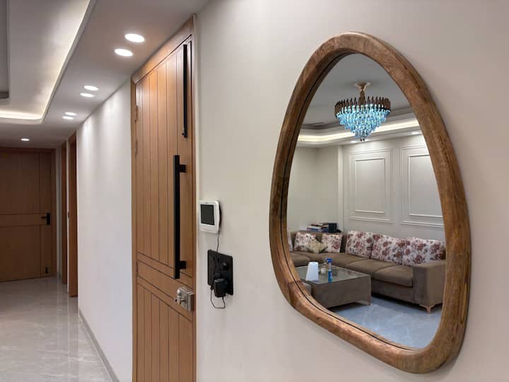 Elegant Spacious Apartment | Perfect For Groups - New Delhi