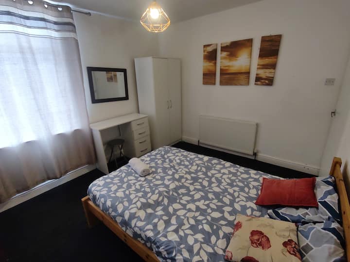 (Ref: 30fins) Best House Near City Centre - Nottingham