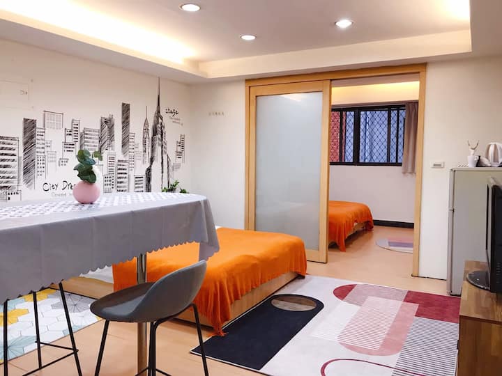 Quad Room｜group Travel｜near Mrt Ximen - Taipei City