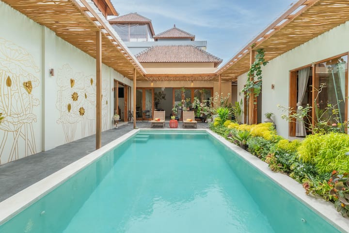 Quiet 4br Private Pool Villa Near Seminyak Square - Bali