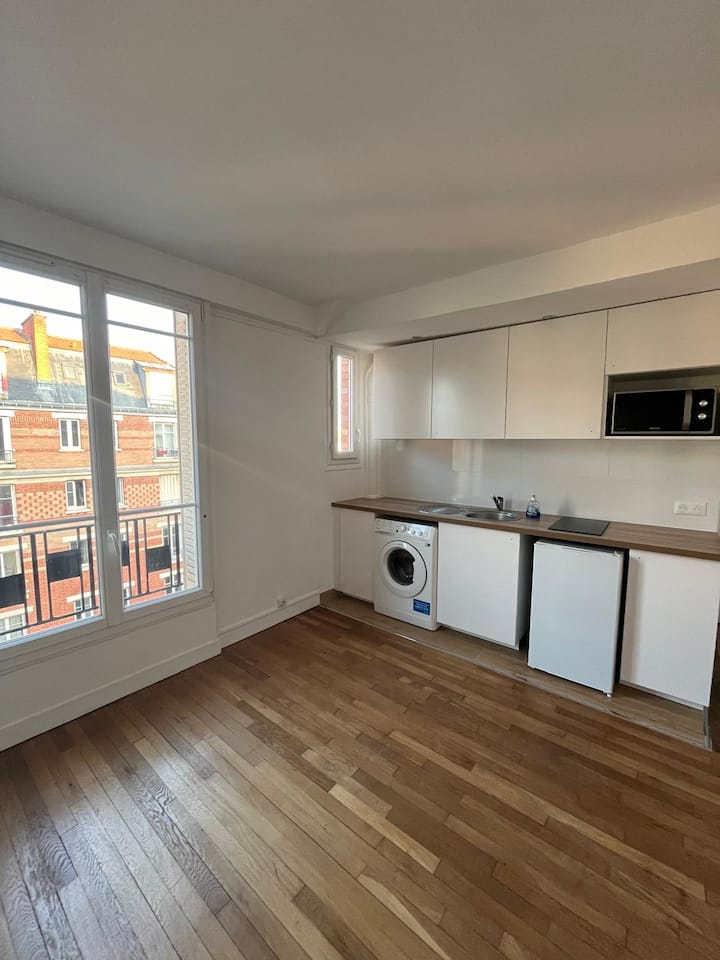 Appartement Pour Deux Très Calme Et Lumineux - Paris