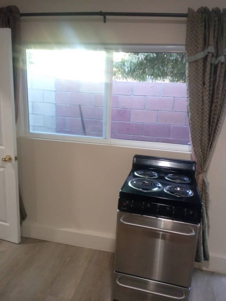 Studio Near Santa Ana College - Santa Ana, CA