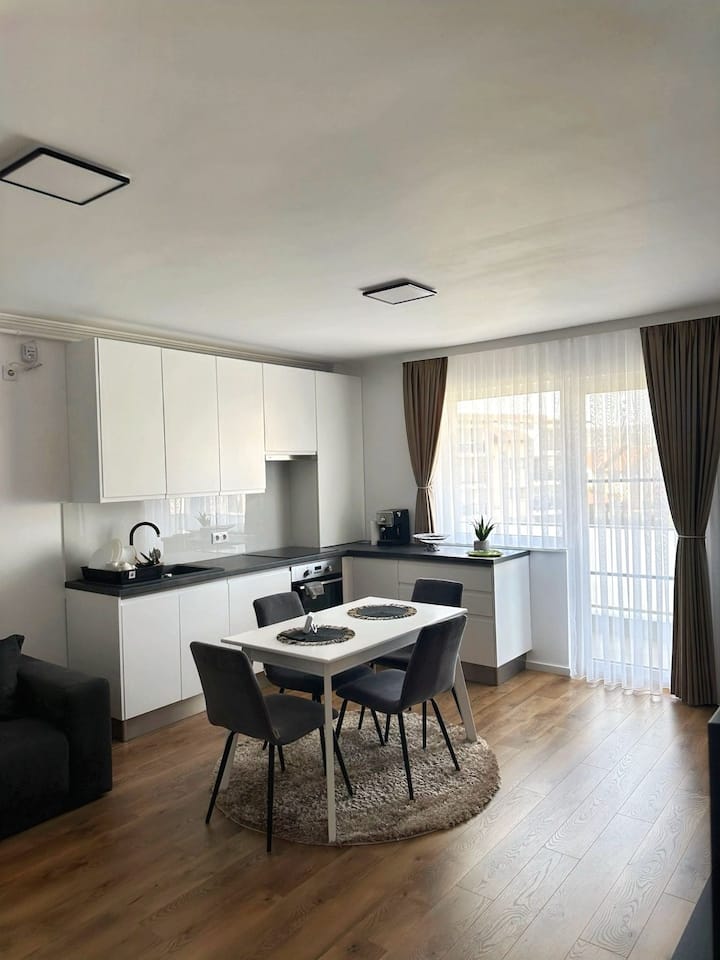 2-bedroom Apartment With Amazing View - Baia Mare