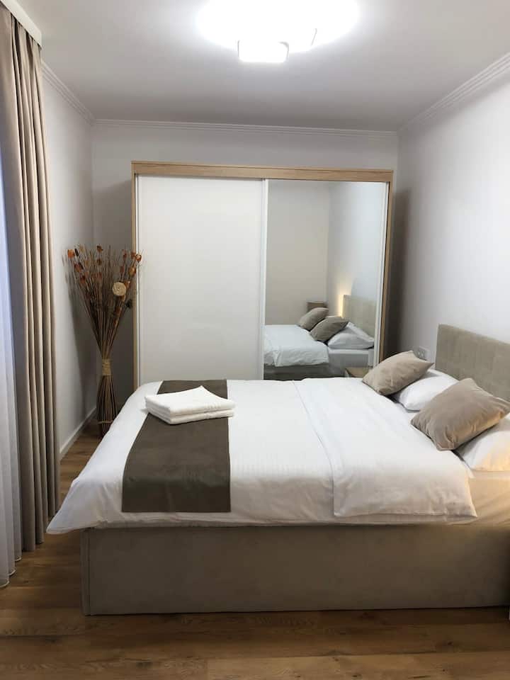 3-room Apartment With A Magnificent View - Rumänien