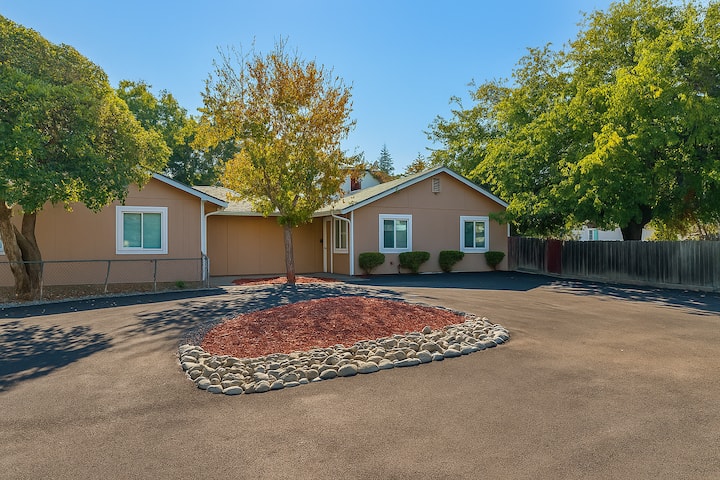 Renovated Best Of Central Sac
Neighborhood Unit B - Sacramento