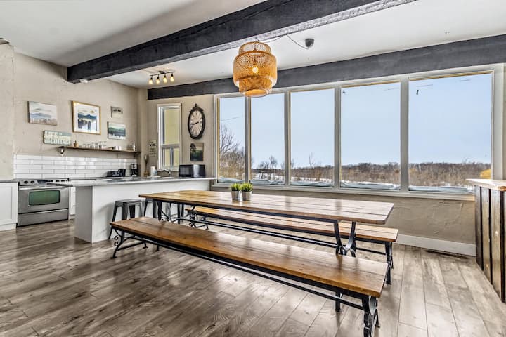 Blue Mountain Chalet Walk To Village With Backyard - Collingwood