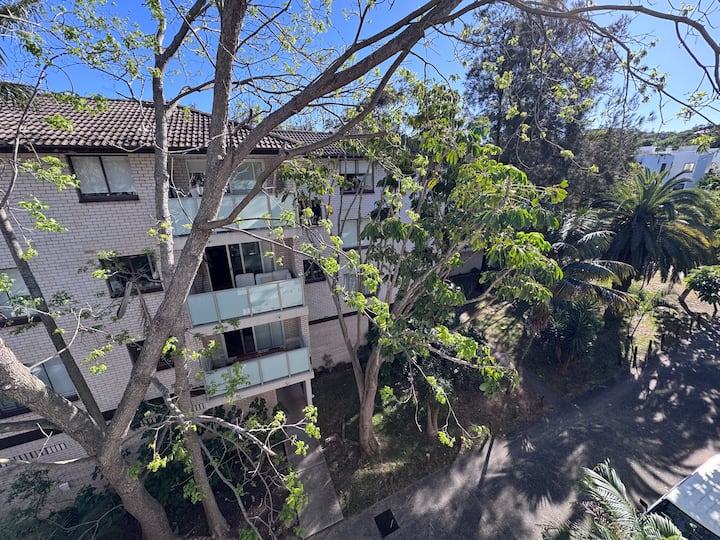 Quiet Bondi Living Right By The Beach - Bondi Beach