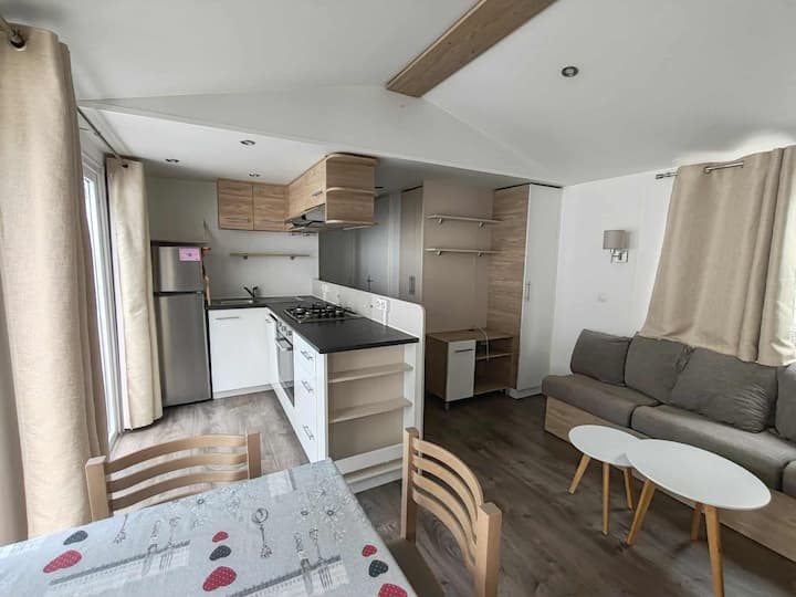 Mobile Home Dans Un Camping 4 Etoile - Vias