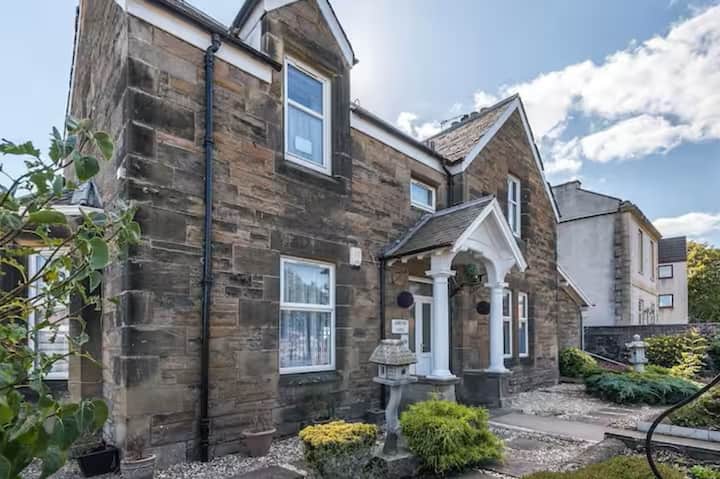 Luxury 4br | Free Parking | Near Beach | Sleeps 8 - Édimbourg