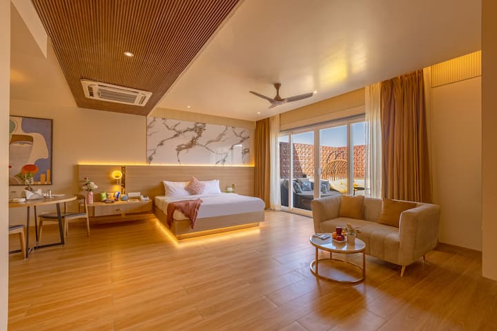 Luxury Rooftop Escape With Jacuzzi Gurgaon Central - 구르가온