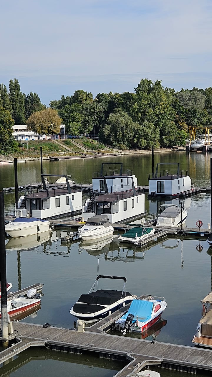 Prestige Yacht Resort Budapest - Ungarn