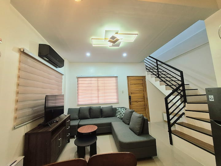 Casa Deña - Cozy Staycation In Calamba - Calamba