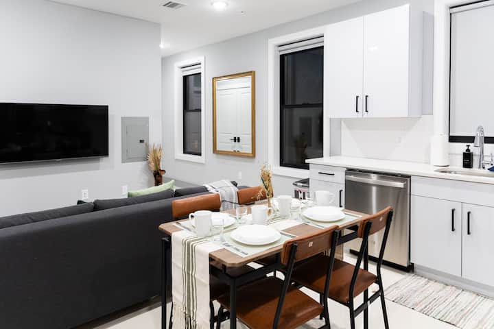 2 Bedroom Apt-city Adventure-free Parking On Site - West New York