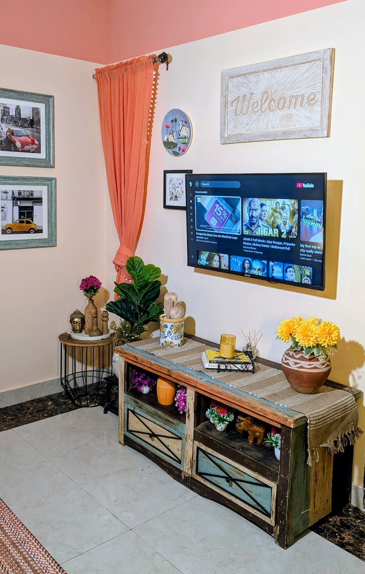 2 Bhk In City Center • Perfect For Get-togethers - Gurugram