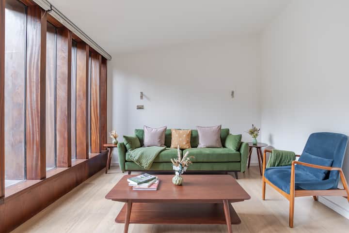 Luxury Kensington One Bed Duplex - London