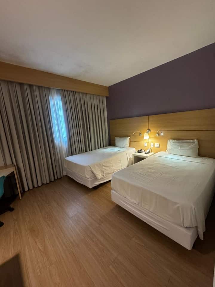 A Melhor Localização Na Pompéia Na Quadra Da Praia - Santos