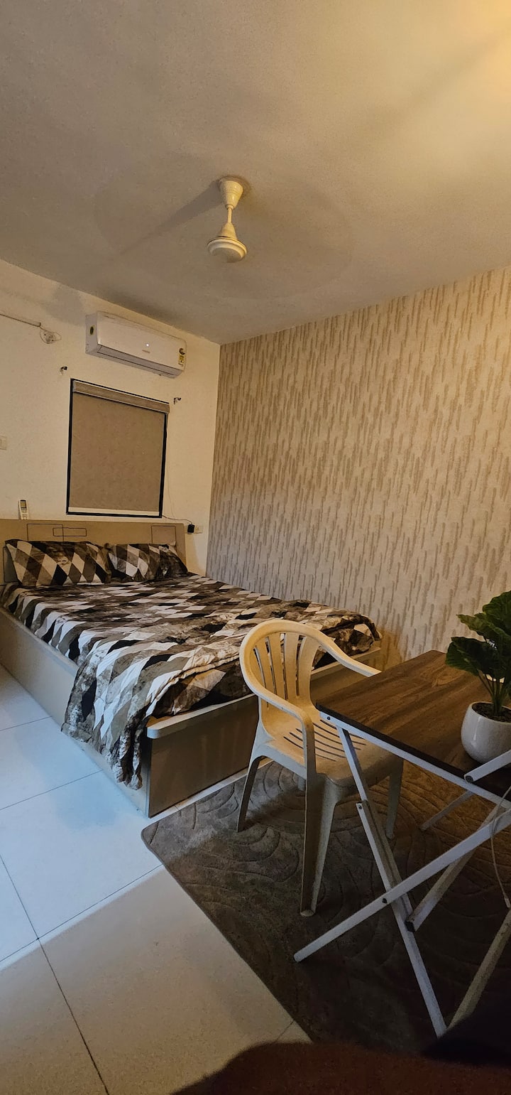 The Cosy Lookout - Pune