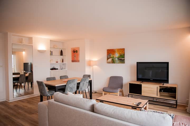 L’œil Sur La Cité ! Clim Et Terrasse. - Carcasona