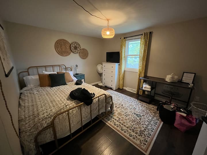 Boho Buffalo Bungalow - Lancaster, NY