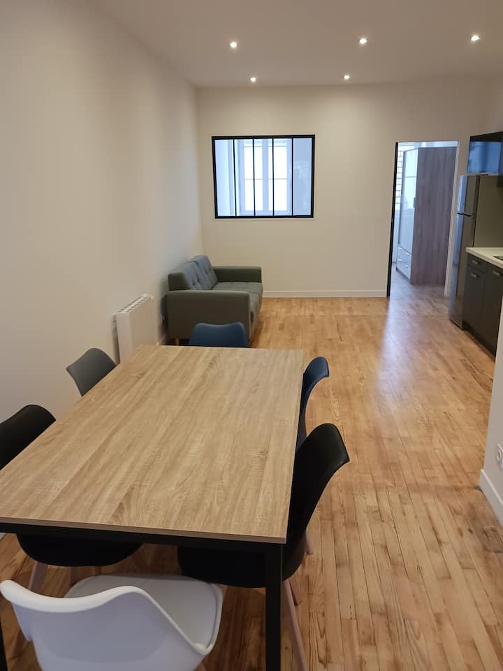 Loue Appartement T3 Meublé+terrasse 40m2 - Baume-les-Messieurs