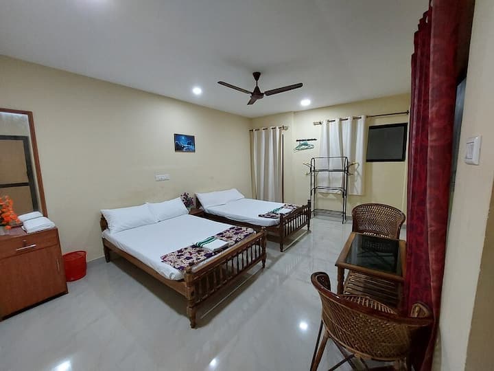 The Banyan Hut R3 - Kovalam
