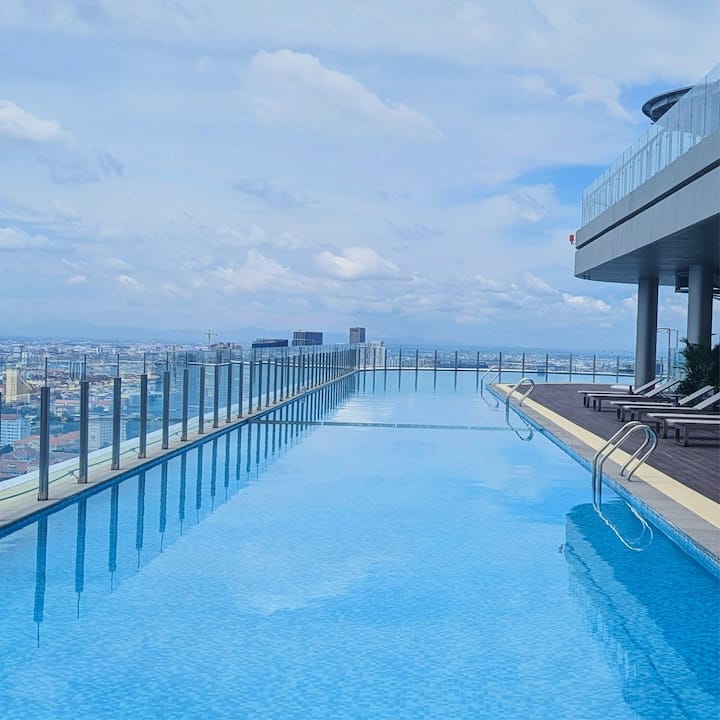 Nouveau Condominium Avec Vue Sur La Rivière  Piscine Sur Le Toit En Face Du Palais Royal - Phnom Penh